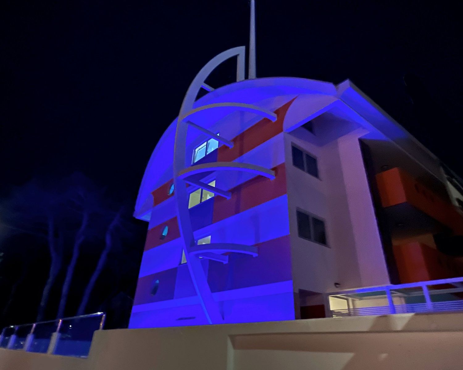 SILVER SAIL – LIVENZARESORTS